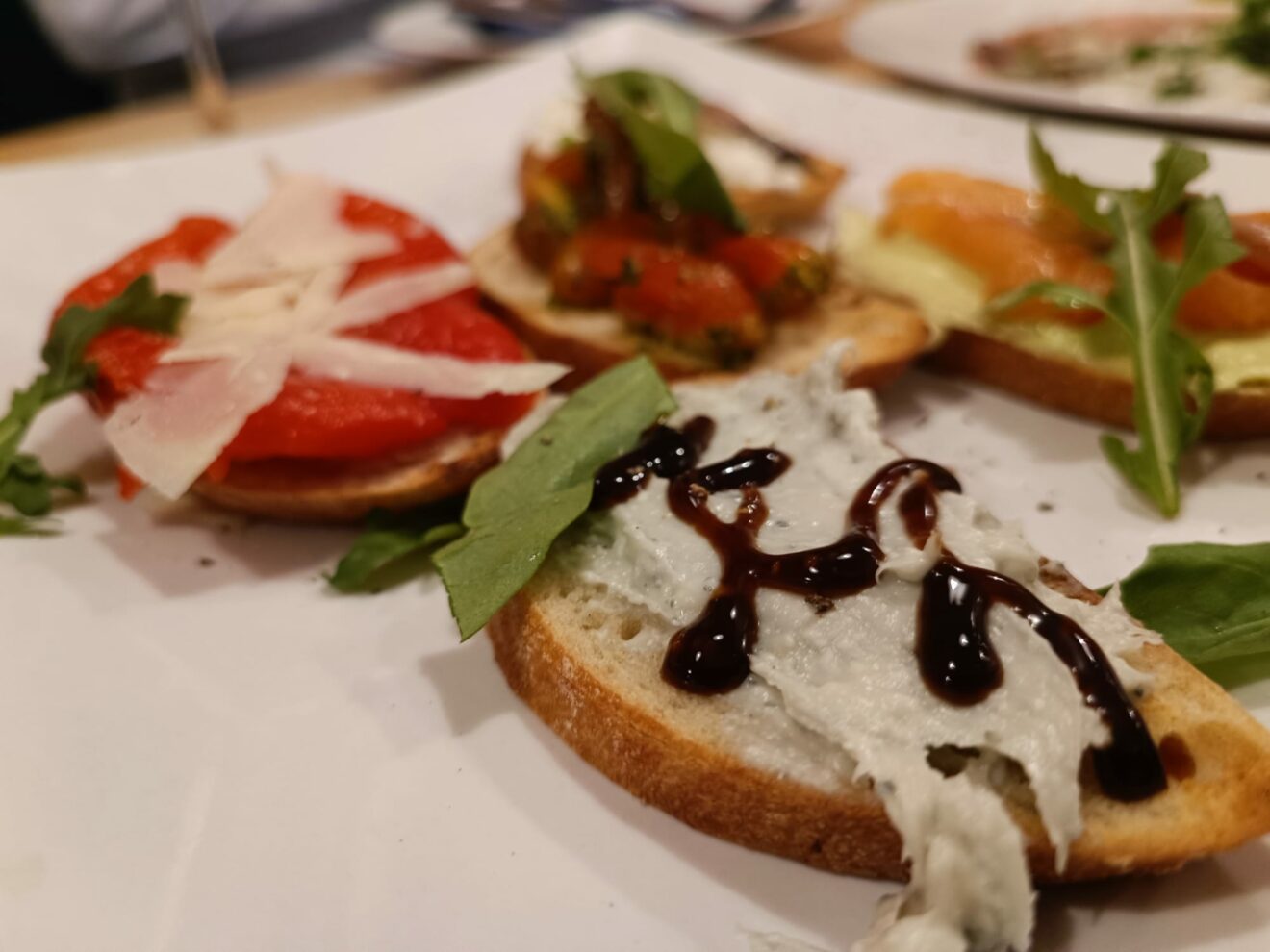 Aus „The Burger Kitchen“ wird „Francesca.Pasta.Burger.Bar“ - ab sofort ...