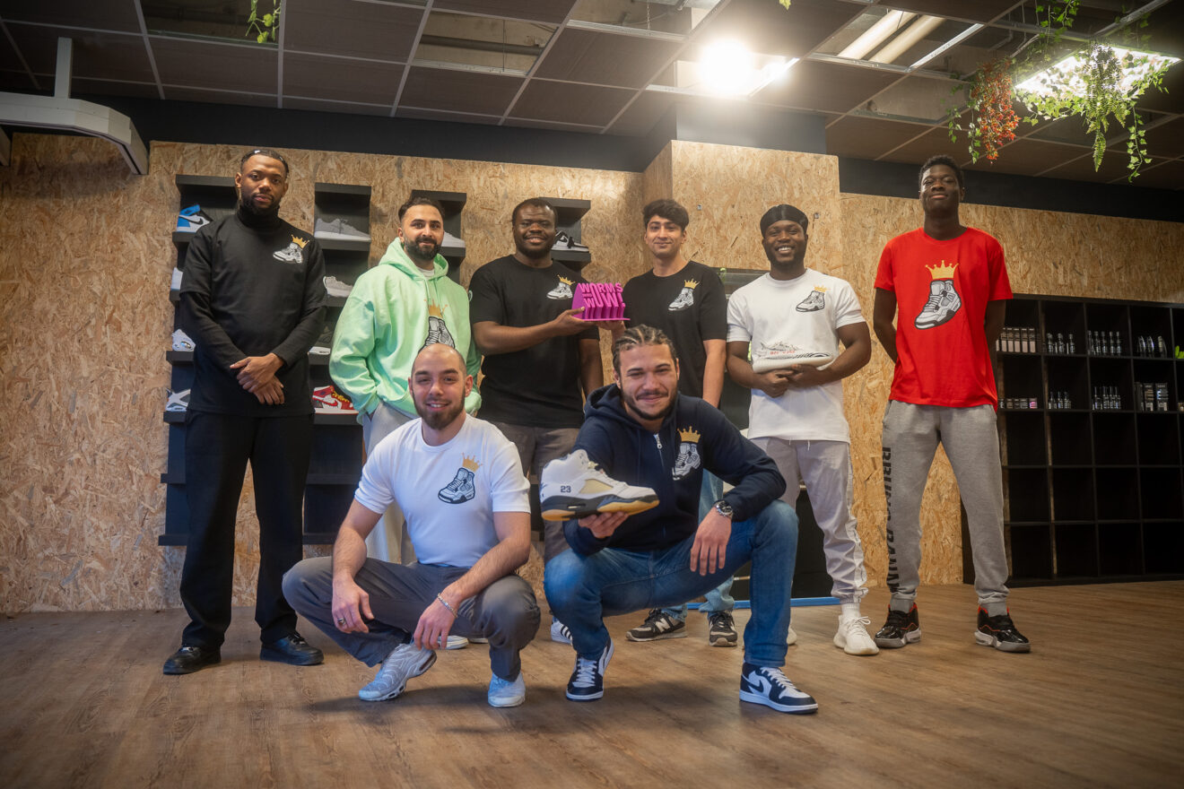 „Sneaker Empire“ eröffnet mit Unterstützung des Projekts "Sprungbrett ...