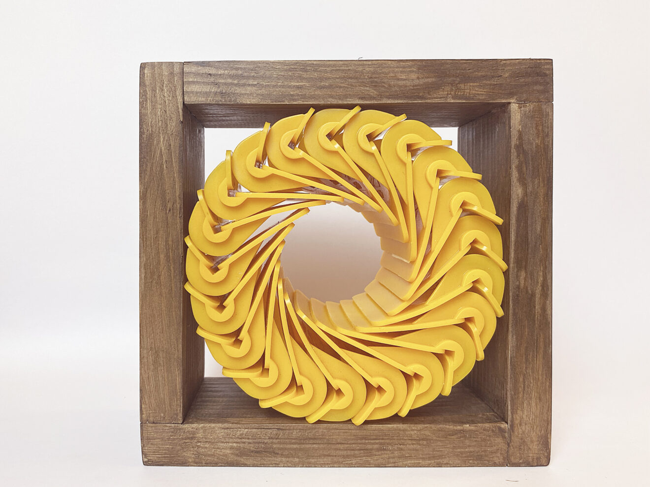 Ausstellung „Pappenheimer“ von Dan Novak im Wormser Kulturzentrum ...